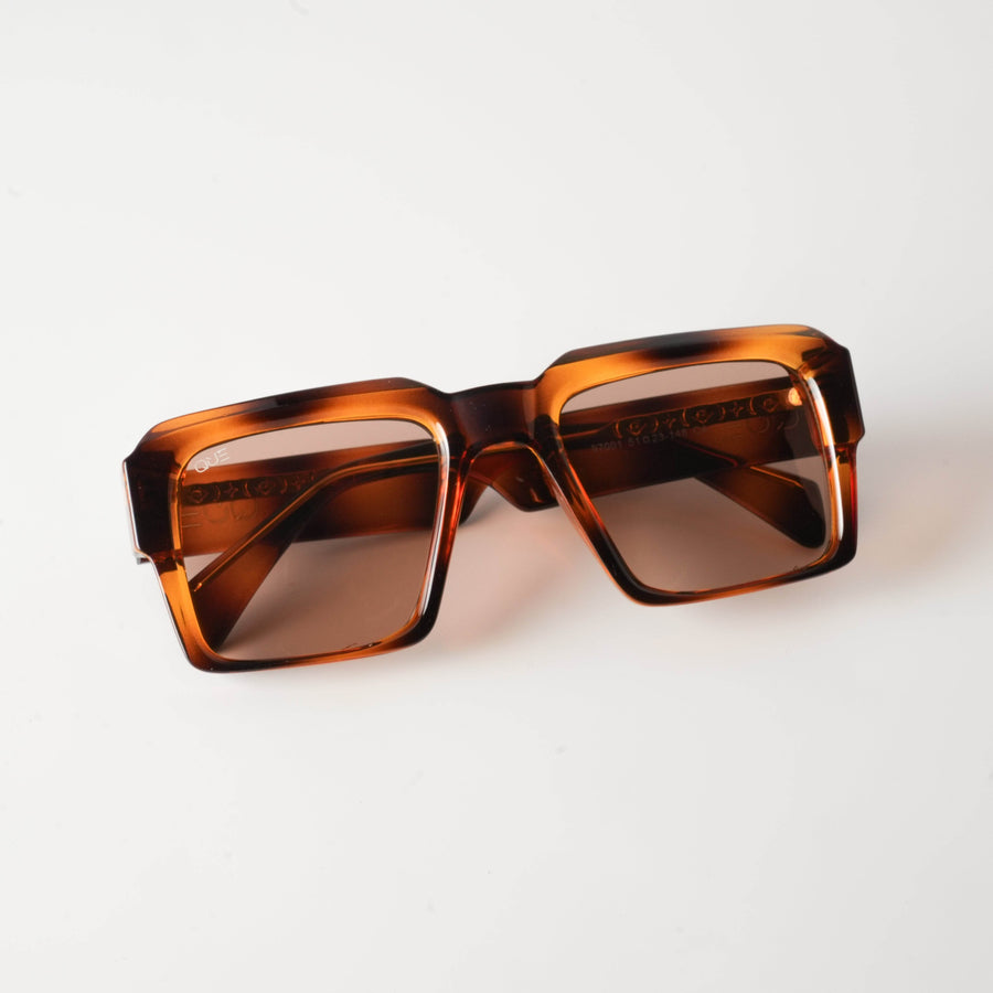 Que Universe - Redefine Yourself with Premium Sunglasses